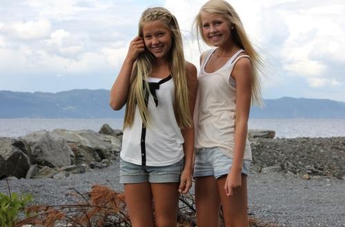 Aurora Mohn & Erica Mohn Kvam - Spoki - bildes 2